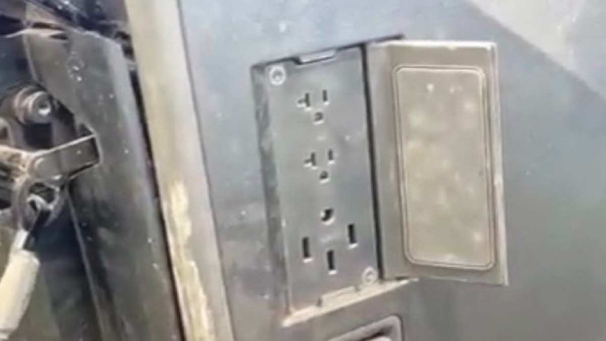 Leaked Cybertruck Specs: Two and Three Motors and A Top Weight Of 6,890 ...