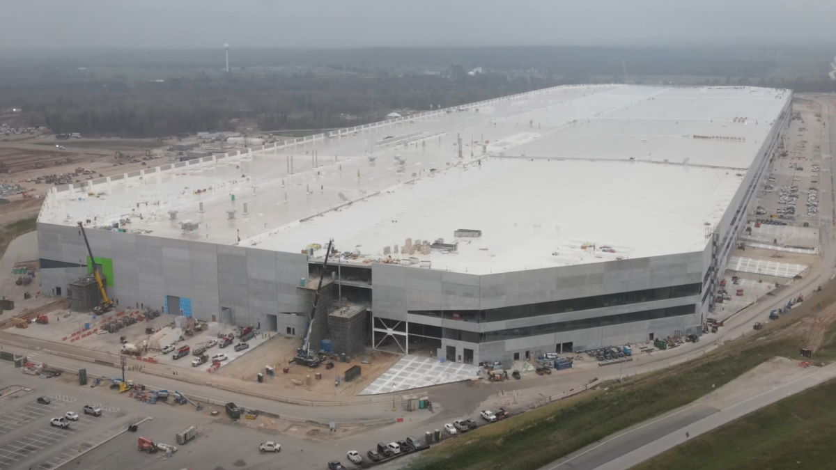 Stunning Aerial Footage of Giga Texas As It Gears For Production Next ...