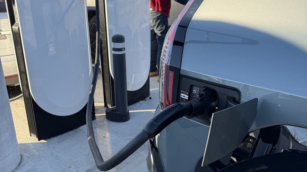 Kia EV9 Owner Says There Is A Workaround To Get The Tesla Chargers To ...