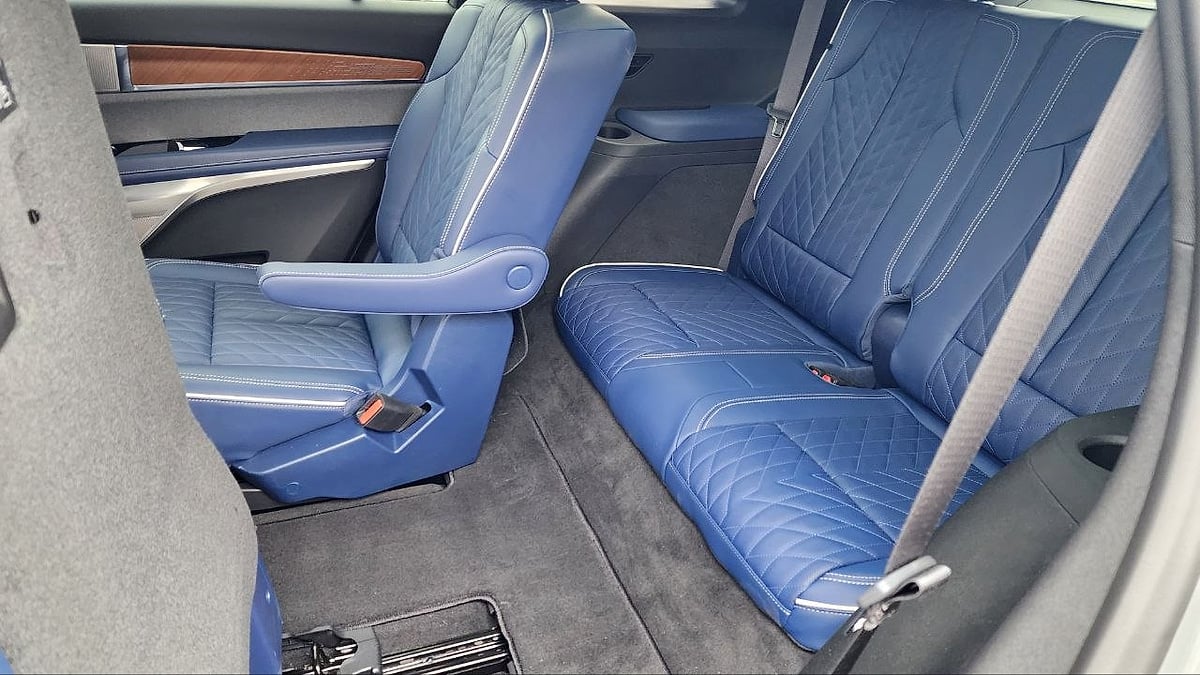 Cadillac Finally Understands What Luxury Families Want, And That Vistiq ...