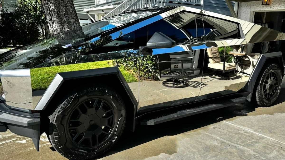 Tesla Cybertruck Owner Says, “It’s a Futuristic Chrome-Plated Dumpster ...