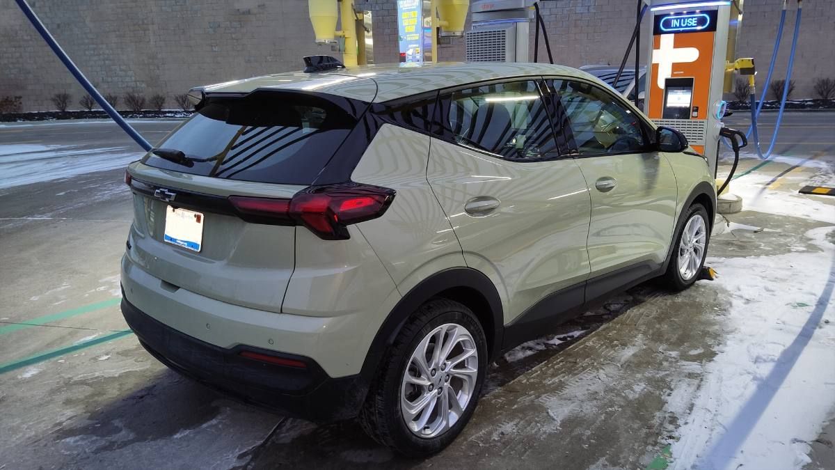 After the “Q4 Collapse,” EVs Dropped Back to the 2022 Market Share ...