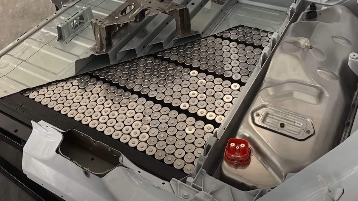 Tesla Model Y Structural Battery Pack Is Removable Via 143 Steps ...