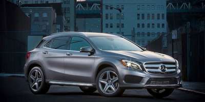 See how to effortlessly build your own 2015 GLA-Class on Instagram [video]