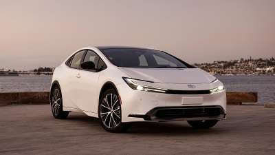 A 2025 Toyota Prius Prime XSE Premium Solar Owner Charged From Empty To ...