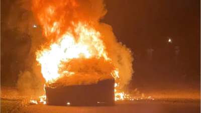 Elon Musk Distances Tesla Cars From Chevy Bolt Battery Fire Pointing To ...