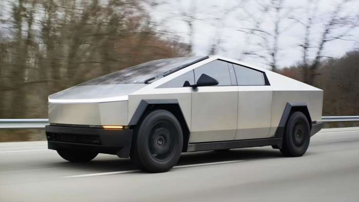 Tesla Cybertruck Owner Stranded in the Cold After Battery Dies ...