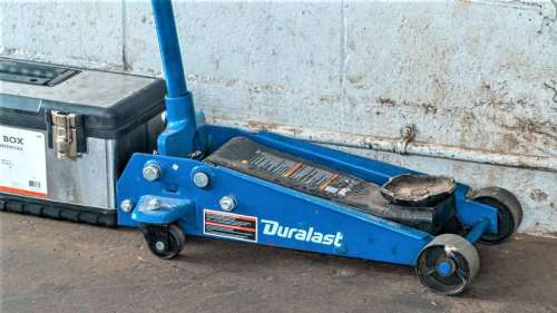 Best Floor Jack Comparison Tests Reveal Which Harbor Freight Jack to ...