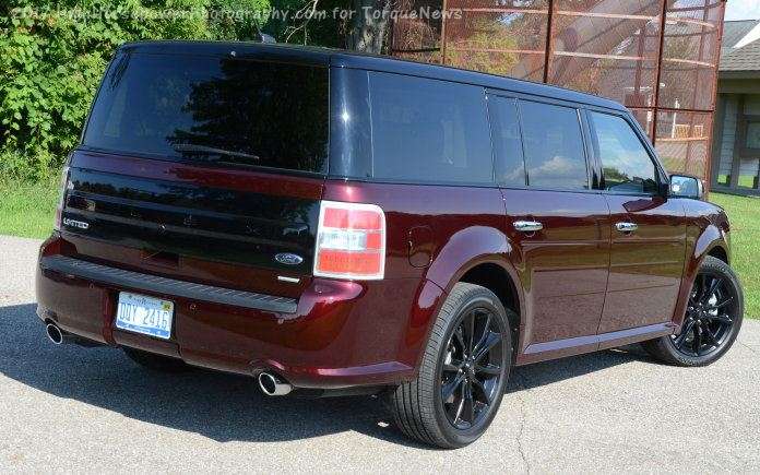 The rear end the 2017 Ford Flex Limited AWD | Torque News