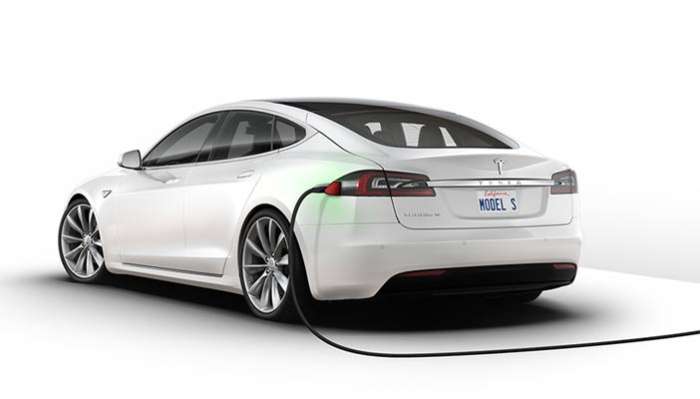 Tesla Model S Sets New 0-60 MPH Record As The Fastest Production Car ...
