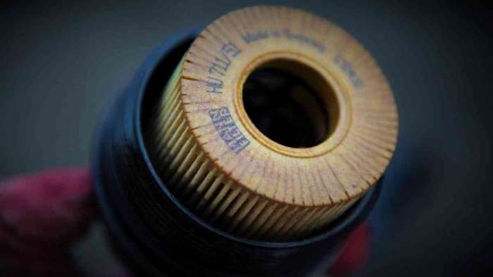 Fake Oil Filter Caused Toyota Engine Damage | Torque News