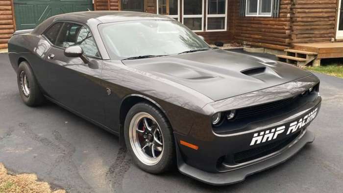 1300-horsepower, 8-second Dodge Challenger Hellcat for $70k | Torque News
