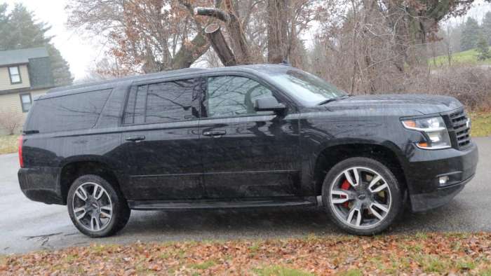 2019 Chevrolet Suburban RST Performance Edition Review: Big SUV with a ...