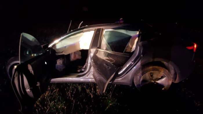 Tesla Model 3 Owner Walks Away From High-Speed Head-On Crash With Minor ...